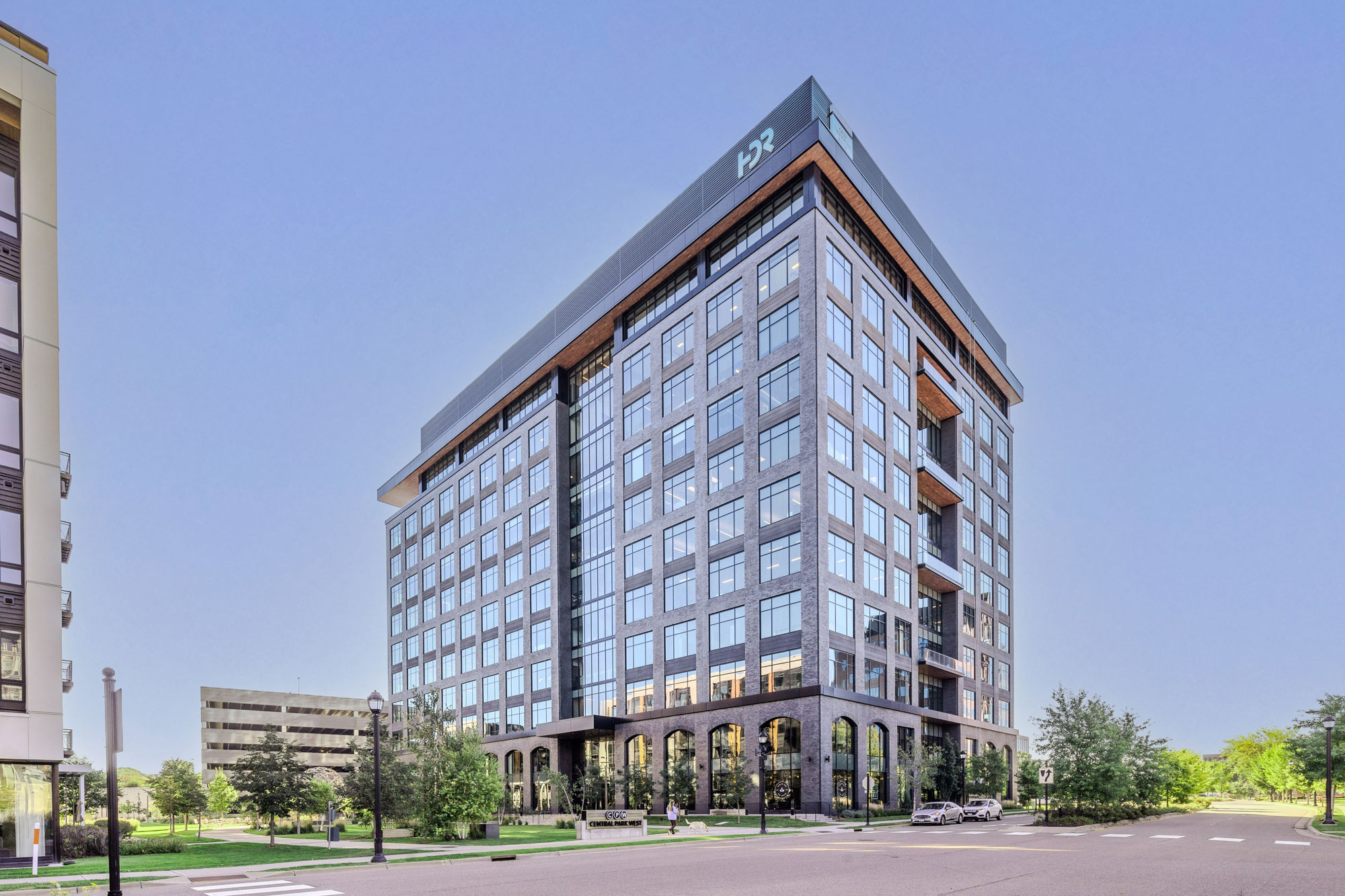 10 West End - Empirehouse